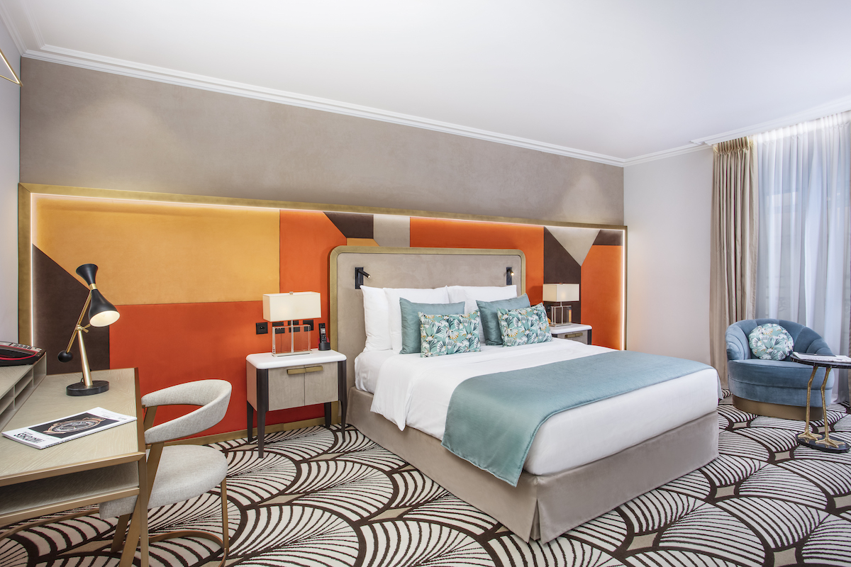 Book Hotel Bristol Geneva Switzerland - Magic Switzerland