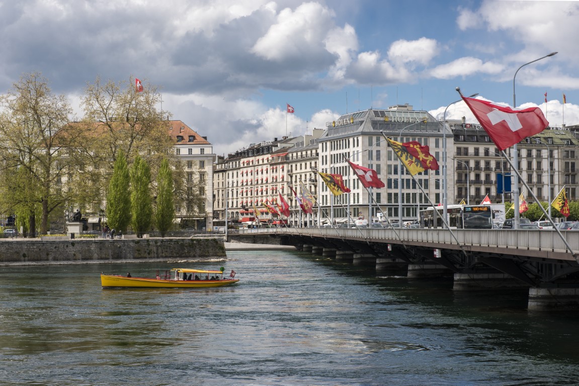 Book Hotel Bristol Geneva Switzerland - Magic Switzerland
