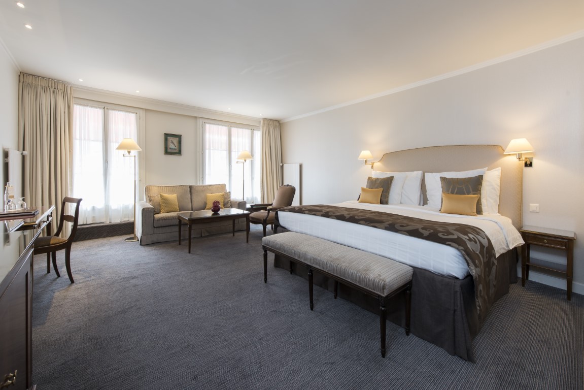 Book Hotel Bristol Geneva Switzerland - Magic Switzerland